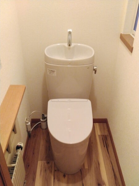 TOTO『ピュアレストEX』＋WL『アプリコットF1A』で快適トイレへ！札幌市戸建 | 浴室 お風呂 洗面 水廻りのリフォーム | 札幌 キッチンワークス